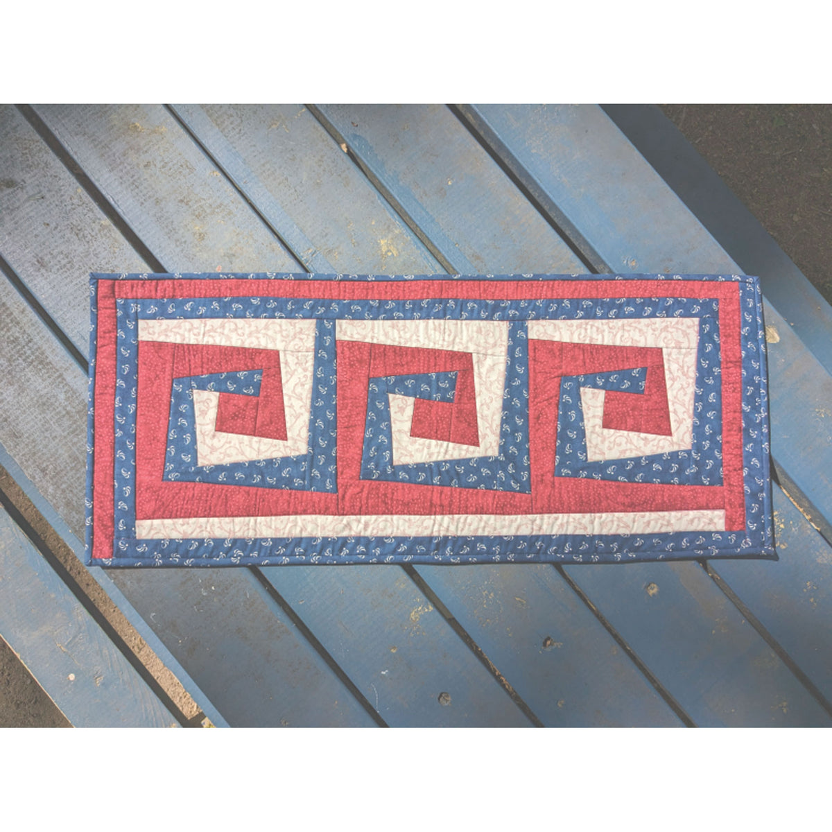 Wonky Waves Table Runner PDF Pattern – Cut Loose Press™